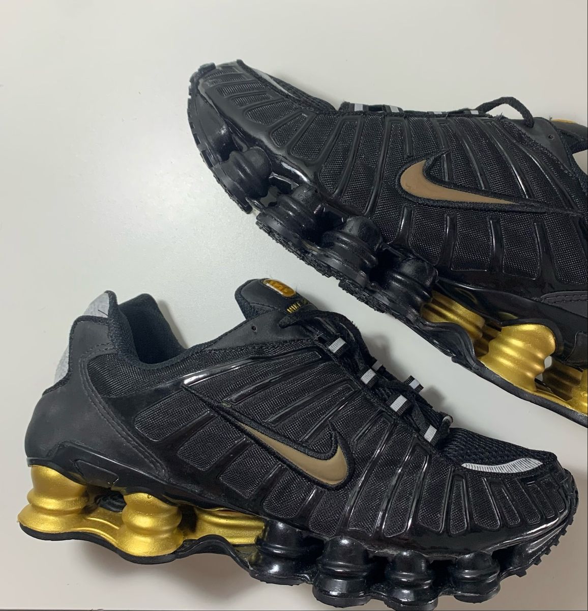 Nike 12 Molas Preto Dourado | Tênis Masculino Nike Usado 79703445 | enjoei