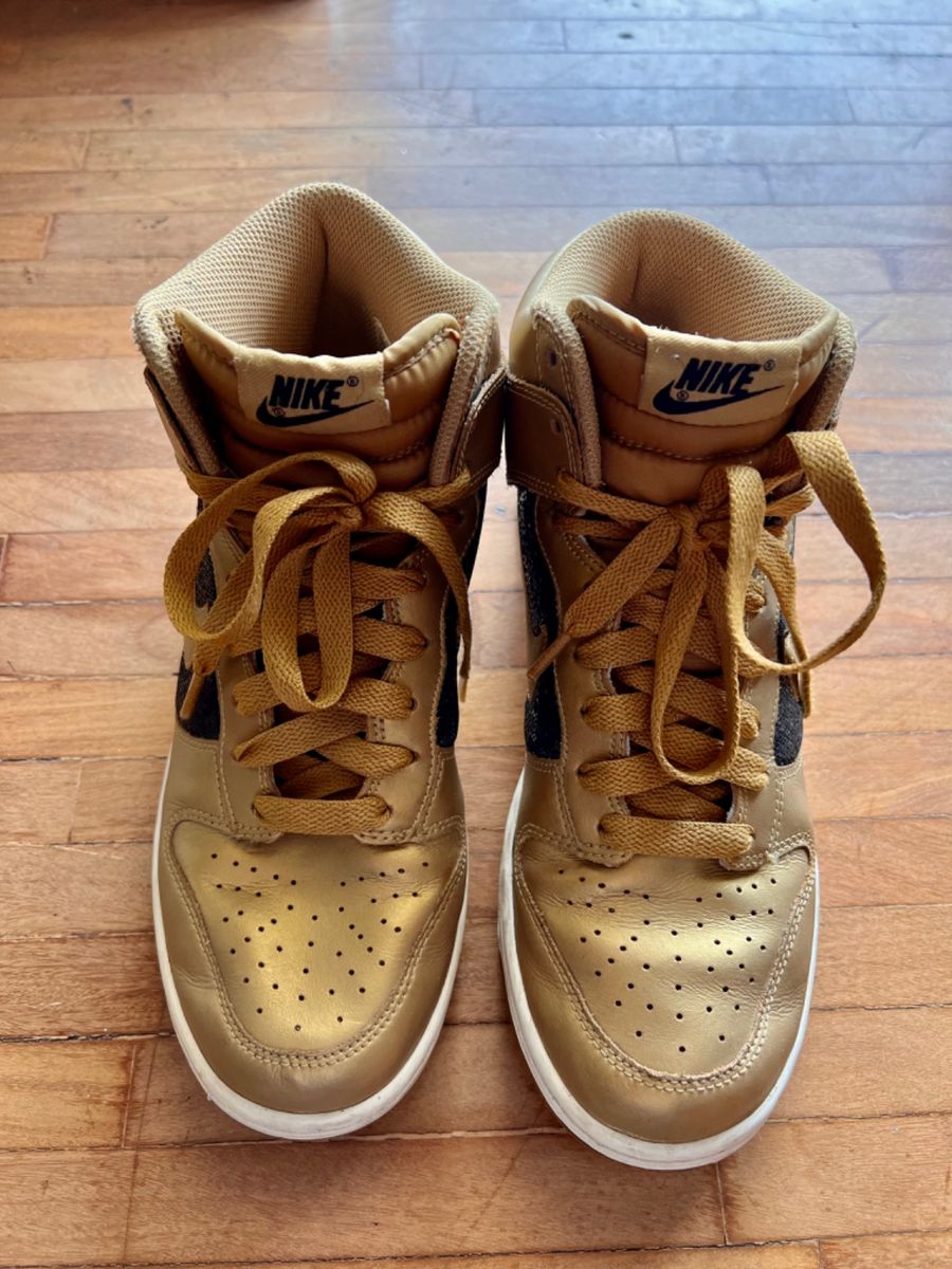Nike Dunk High Glitter And Gold | Tênis Feminino Nike Usado 75267618 ...