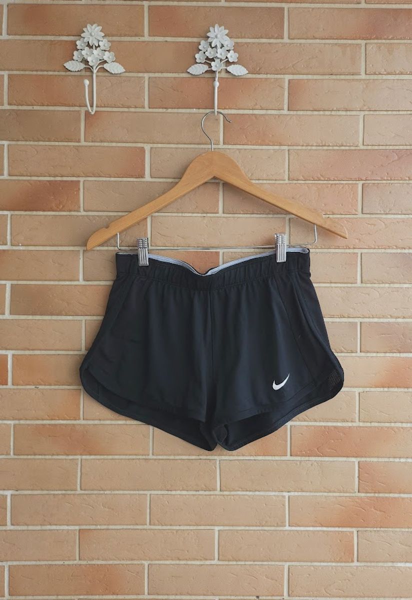 Nike / Short Academia | Shorts Feminino Nike Usado 112216143 | enjoei