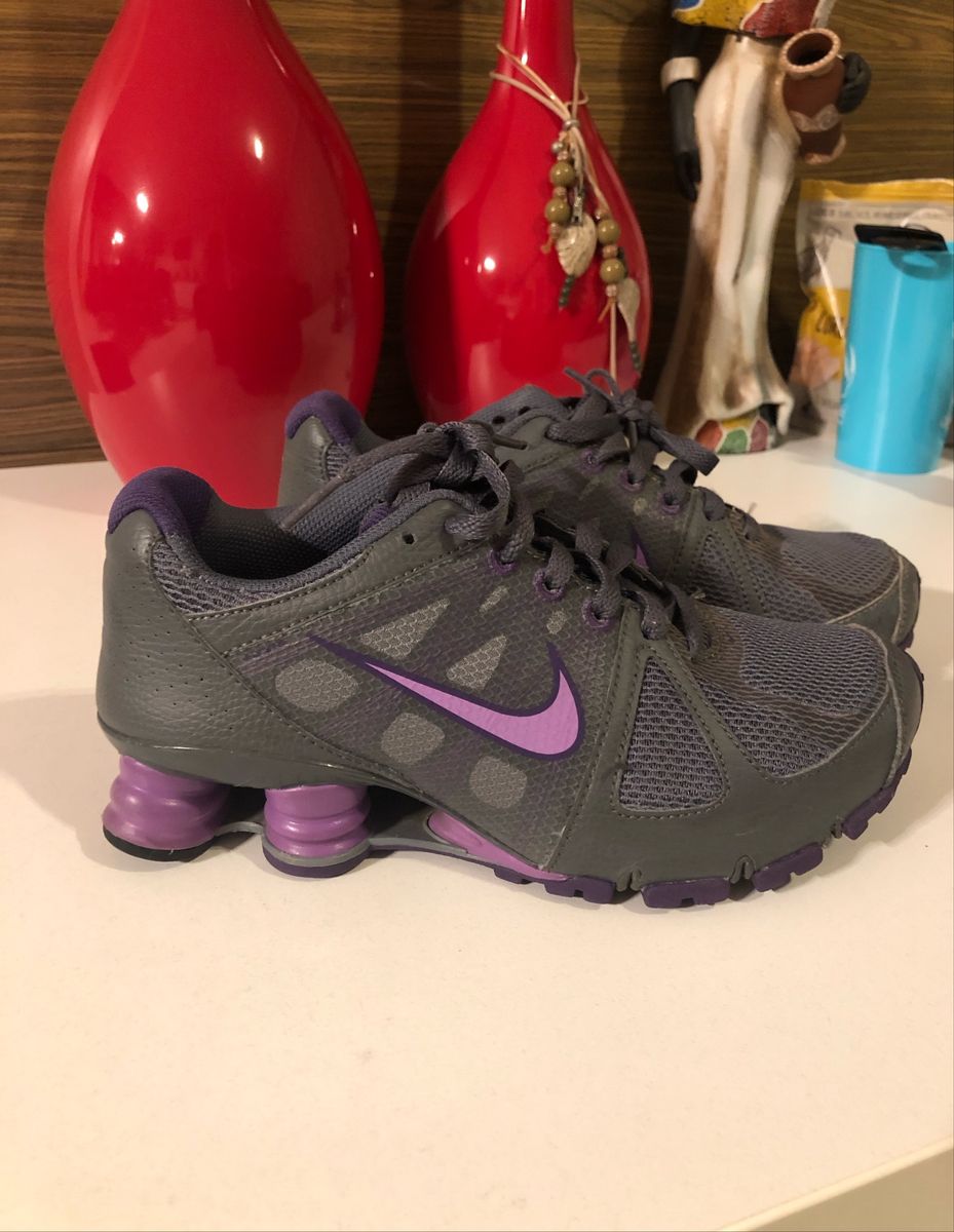Nike Shox Cinza e Roxo | Tênis Feminino Nike Usado 36957413 | enjoei