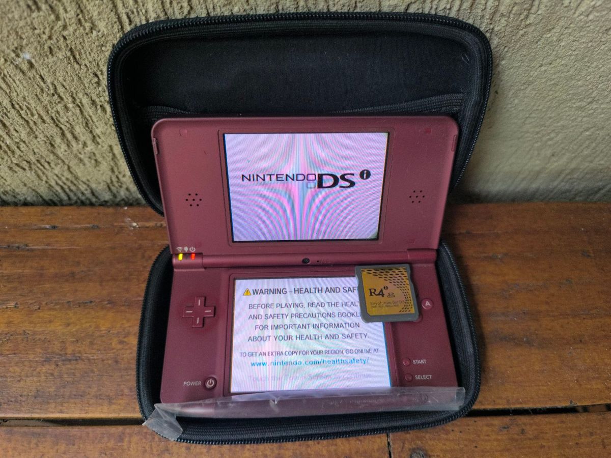 Nintendo Dsi Xl + R4 com Muitos Jogos | Console de Videogame Nintendo ...