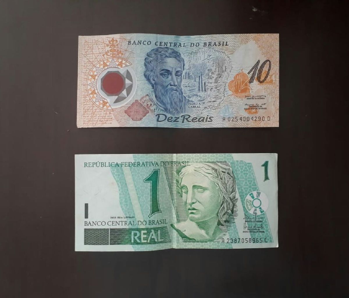 Nota de 1 Real + Nota de 10 Reais de Plástico (pedro Álvares Cabral ...