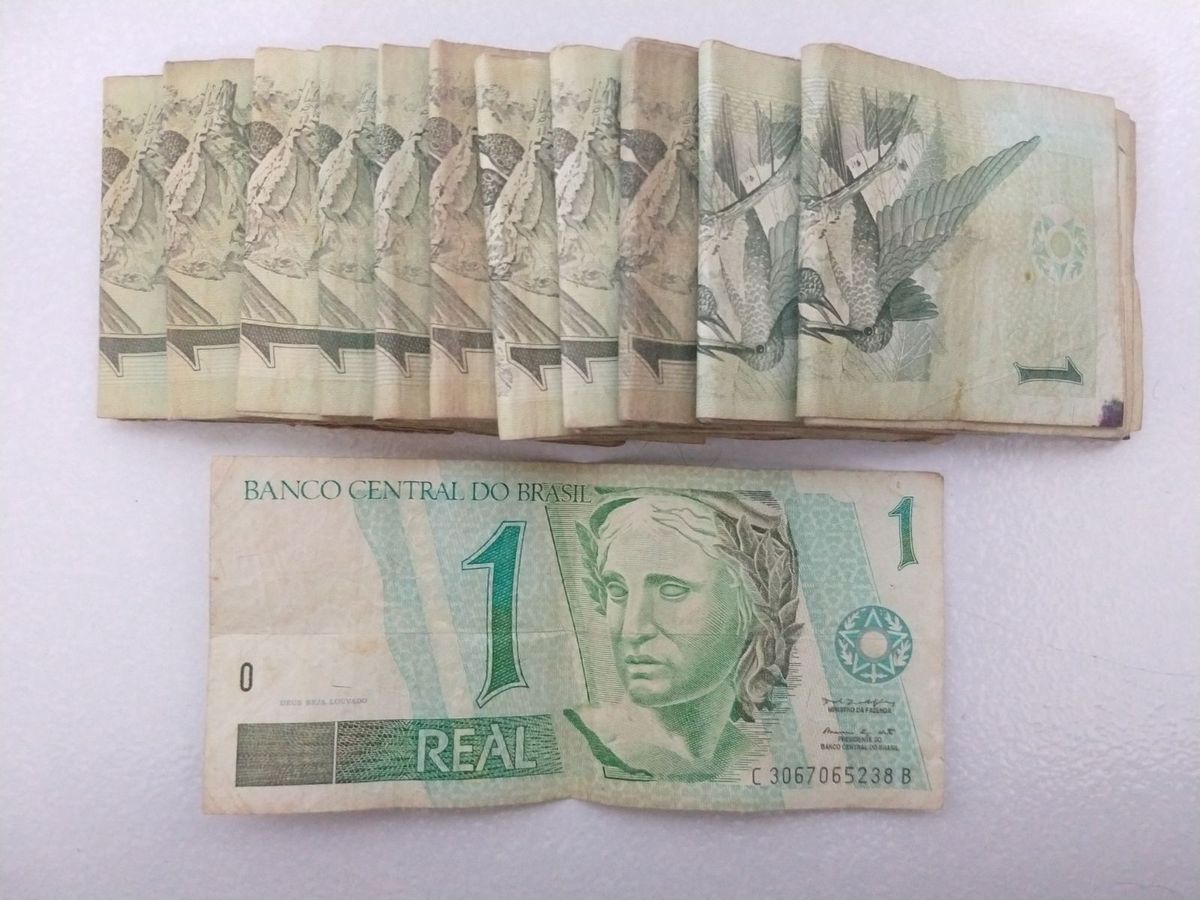 Notas de 1 Real Antigas | Produto Masculino Usado 41702219 | enjoei