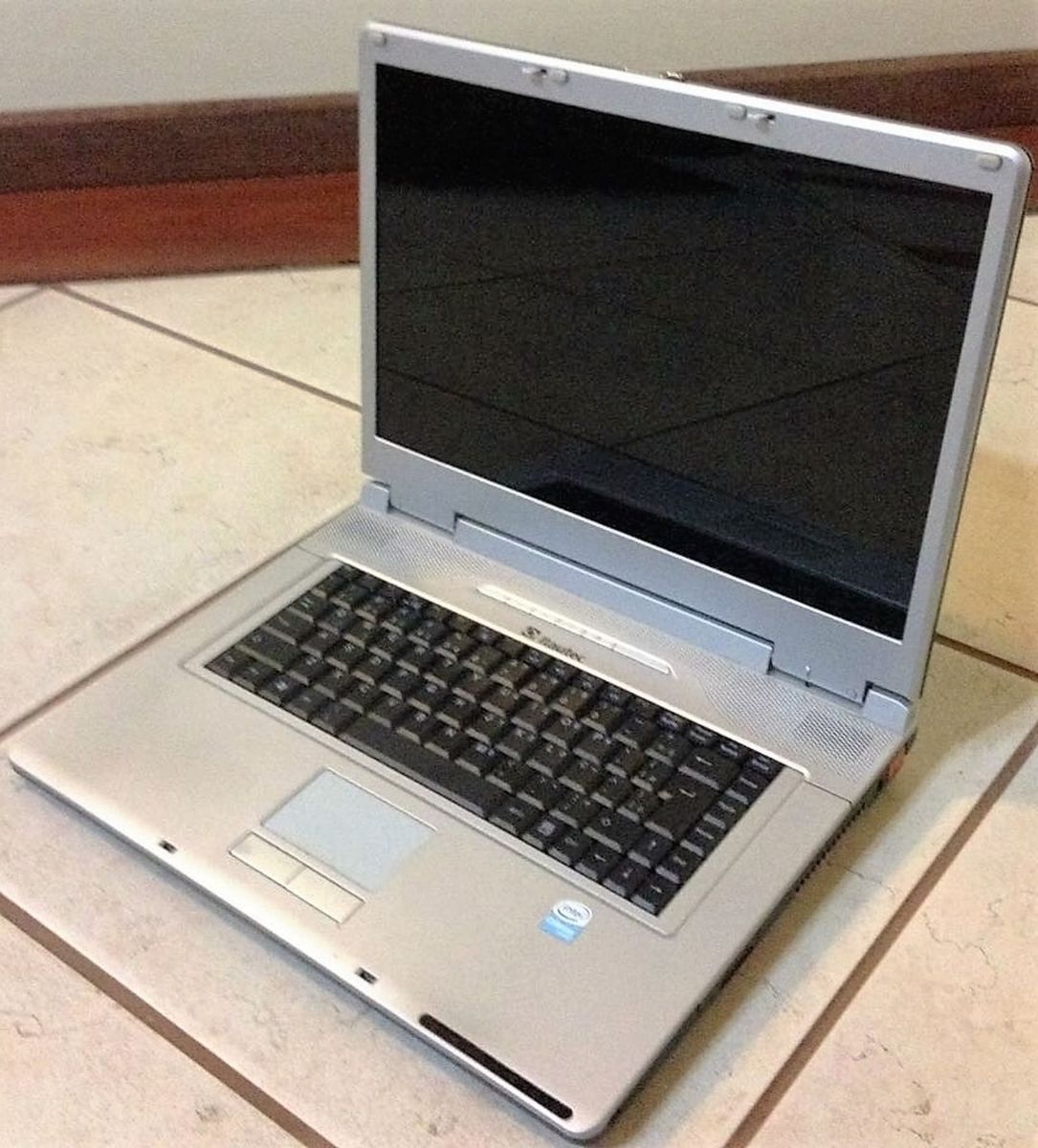 Notebook Itautec C4 | Computador Notebook Itautec Usado 16975719 | enjoei