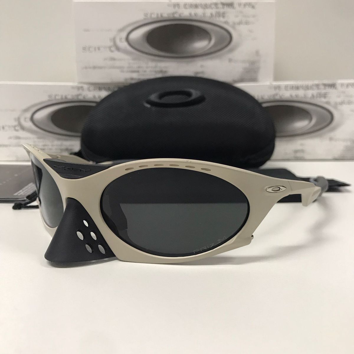 Óculos de Sol Oakley Plantaris Predator Lentes Prizm | Óculos Masculino ...