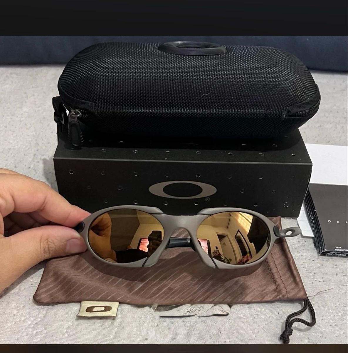 Óculos Oakley Romeu 2 - Lentes Iridium - Completa | Óculos Masculino ...