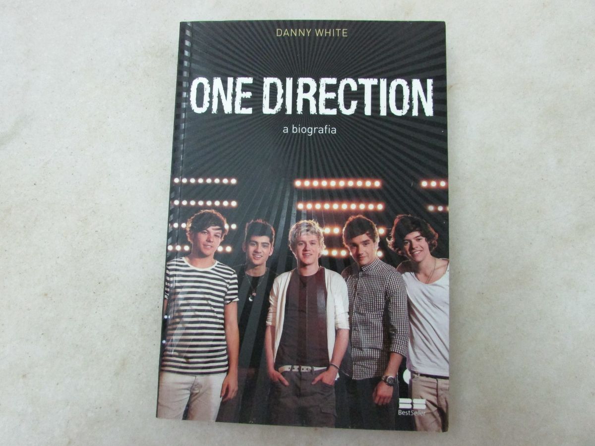 One Direction - a Biografia | Livro One Direction Usado 86068266 | enjoei