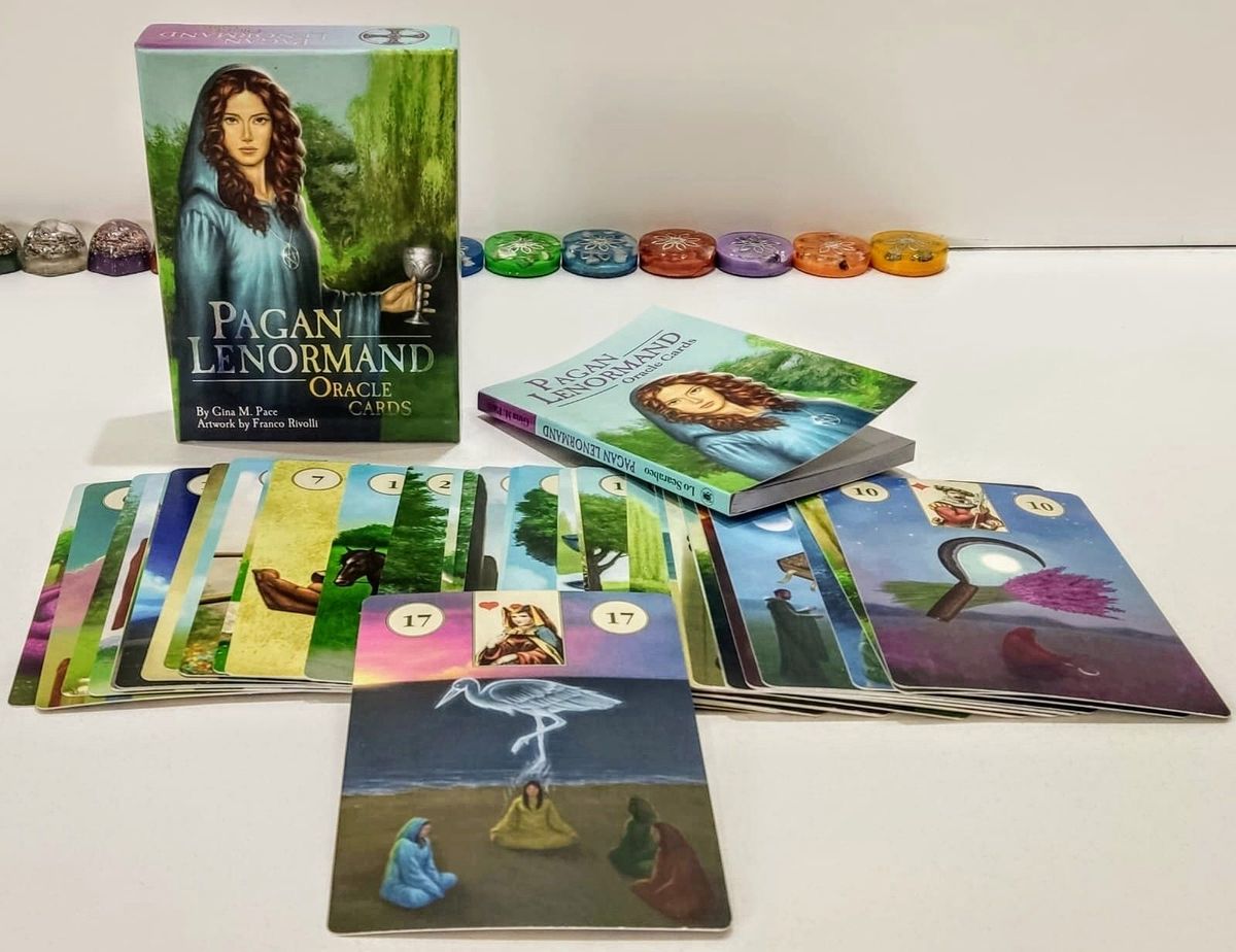 Oráculo Pagan Lenormand | Livro Lenormand Usado 82998461 | enjoei