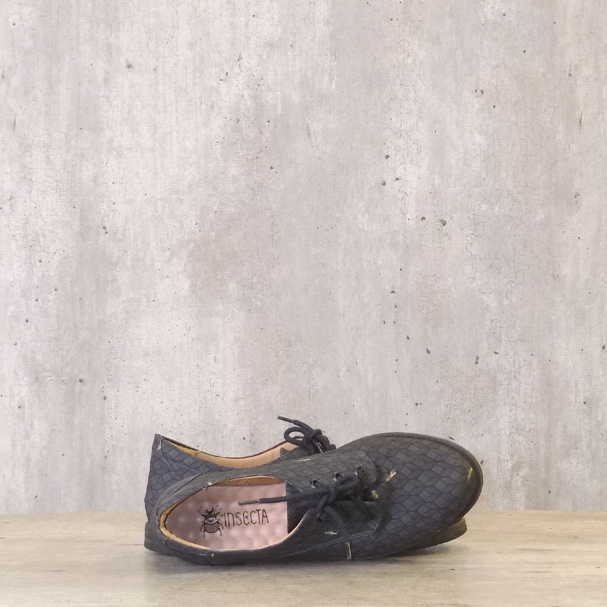 Oxford Chumbo Insecta | Sapato Feminino Insecta Usado 66111832 | enjoei