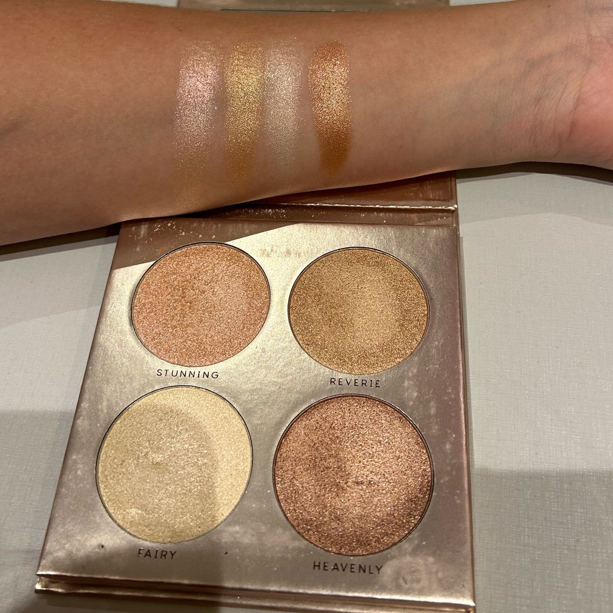 Paleta de Iluminador da Nádia Tambasco Oceane Glow To Go | Maquiagem ...