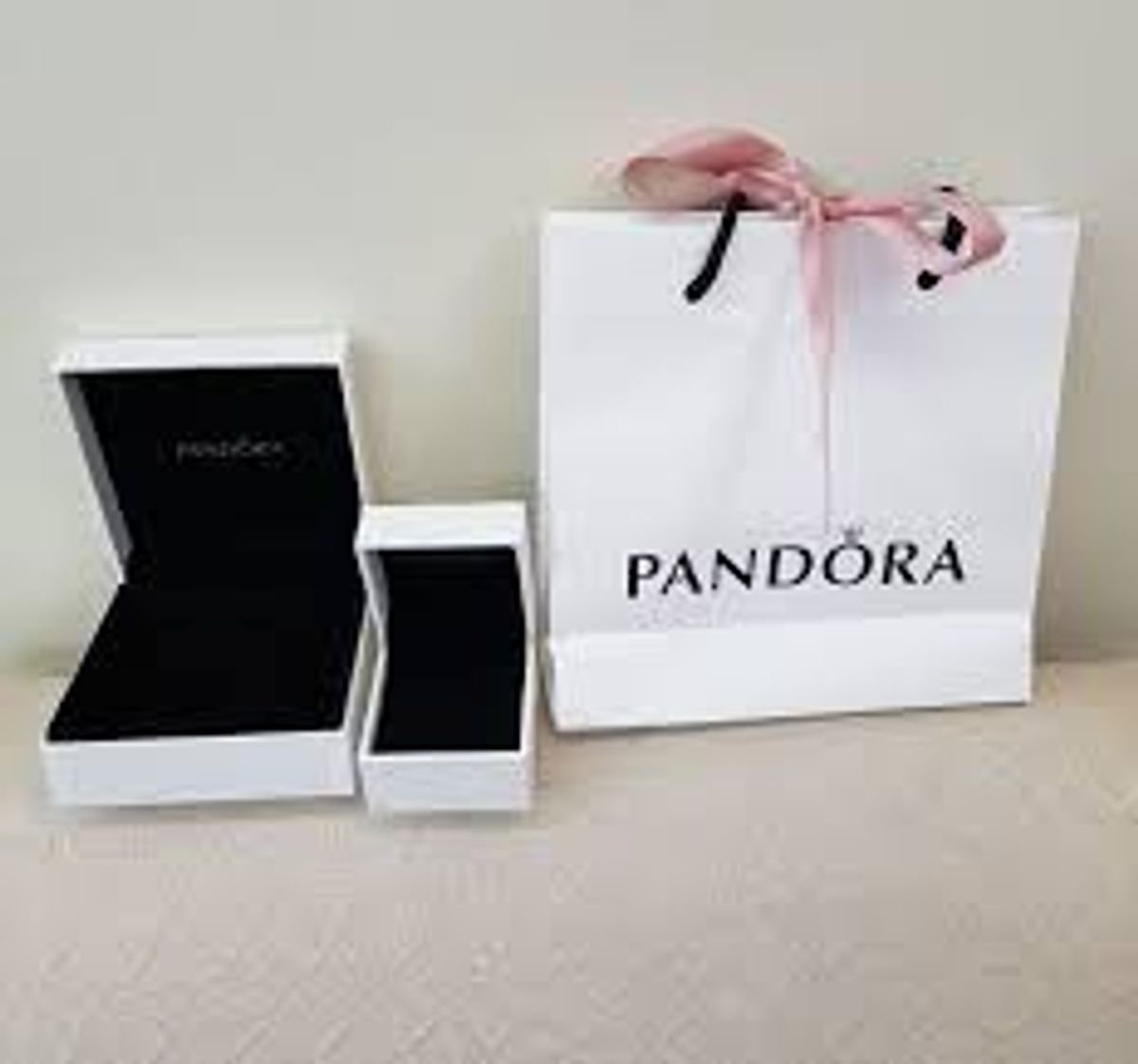 Pandora - Caixa e Embalagem Atacado | Jóia Feminina Pandora Usado ...