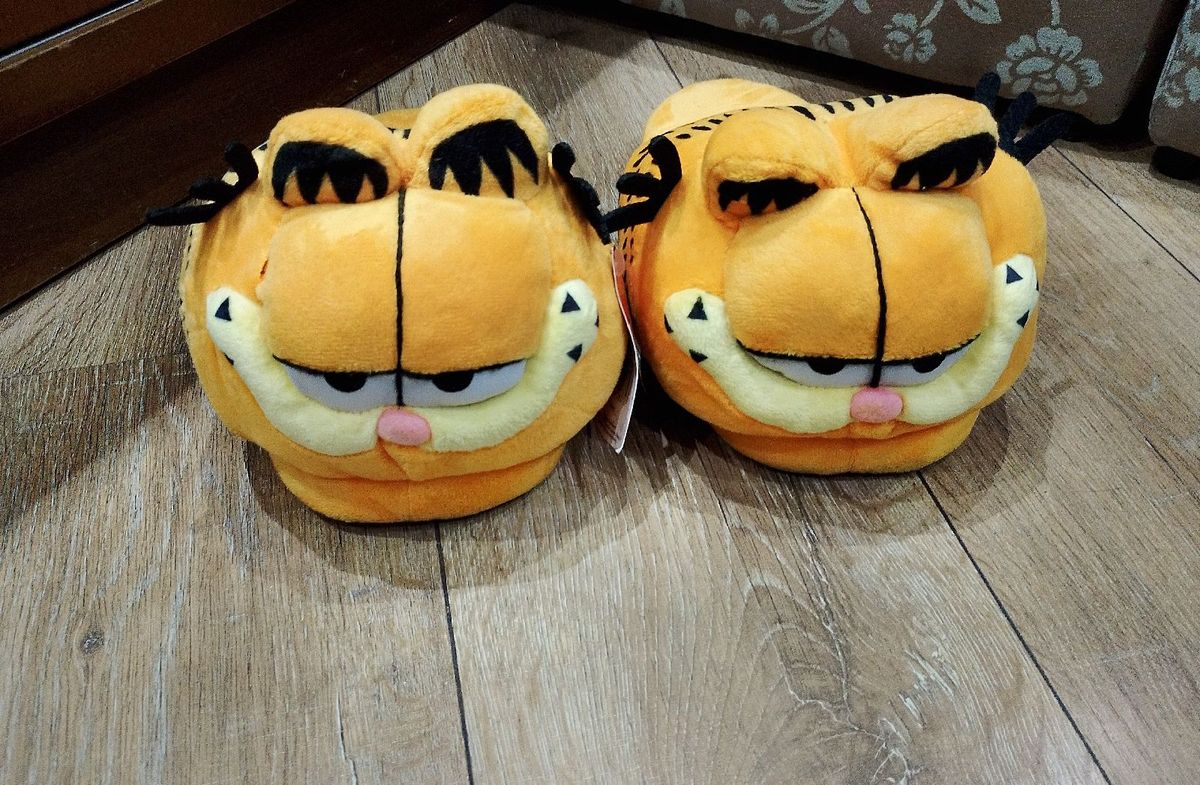 Pantufa Garfield Tam G (40) | Sapato Feminino Nickelodeon Usado ...
