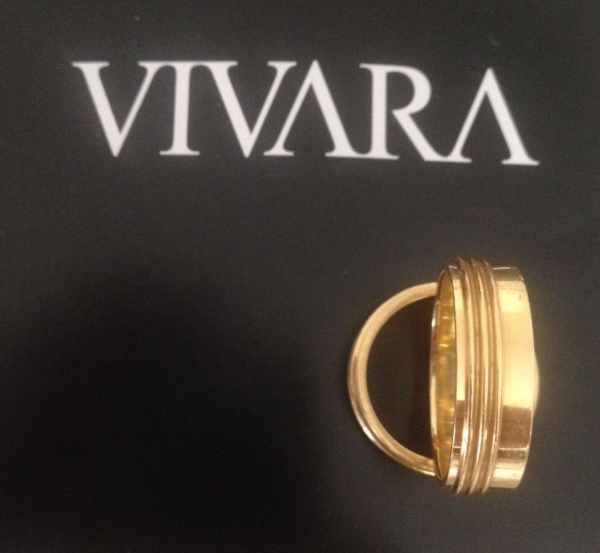 Par de Alianças de Ouro Noivado/casamento Vivara 750 | Roupa de ...