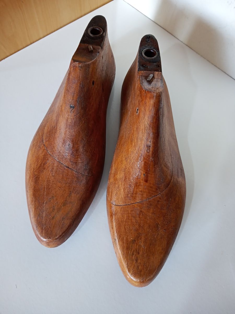 Par de Formas de Madeira Masculina N 42 | Item de Decoração Formas Kunz ...