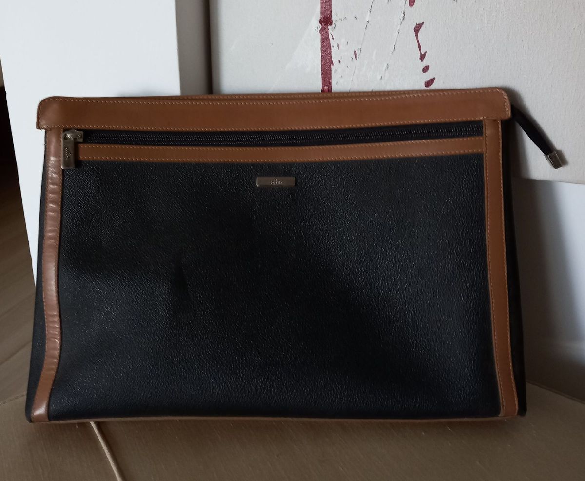 Pasta Office Preta e Caramelo | Clutch Feminina Corello Usado 74462836 ...