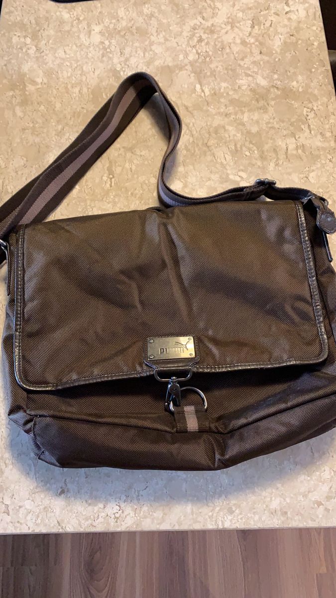 Pasta para Notebook Semi Nova em Lona Marrom Café. Marca Puma. | Bolsa ...