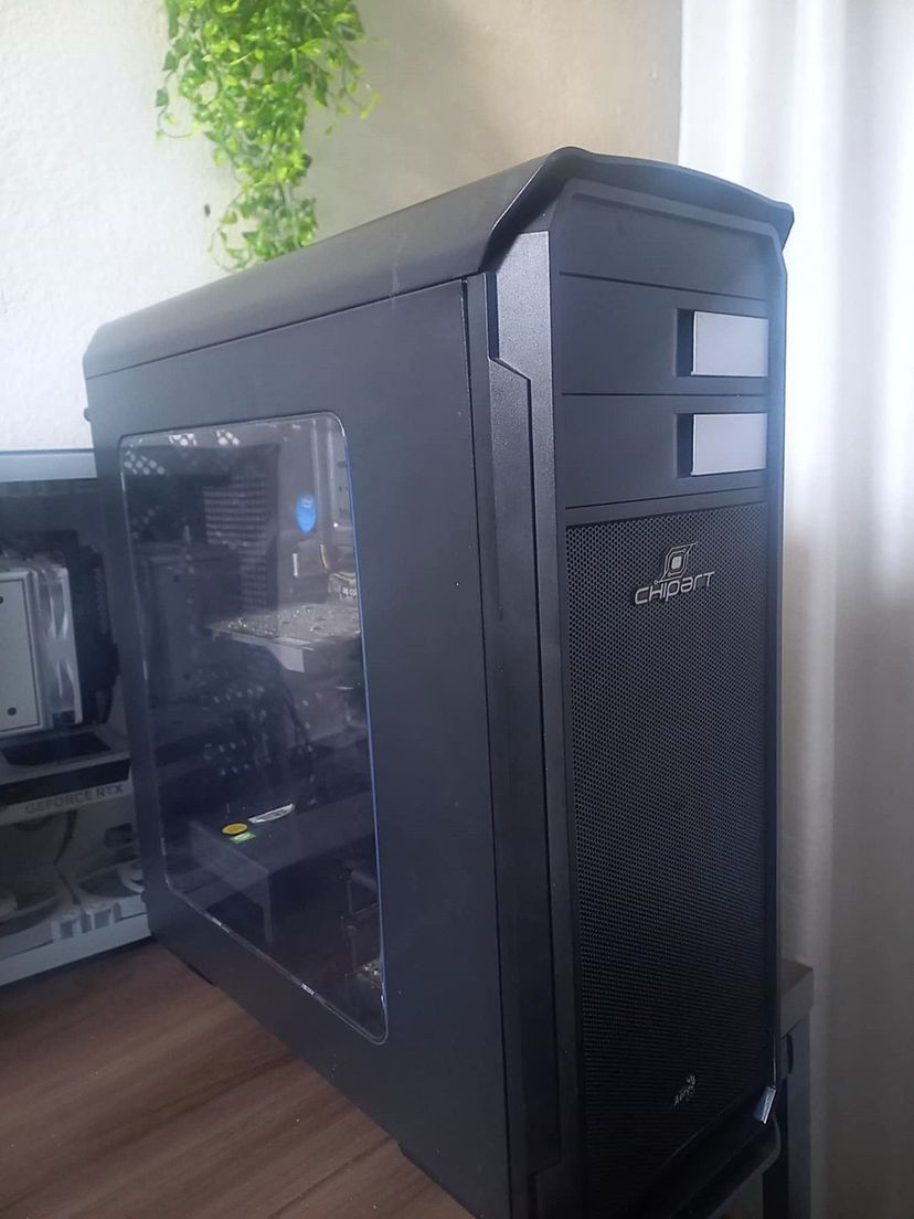 Pc Gamer Firts Blood Chipart | Computador Desktop Chipart, Gigabyte ...