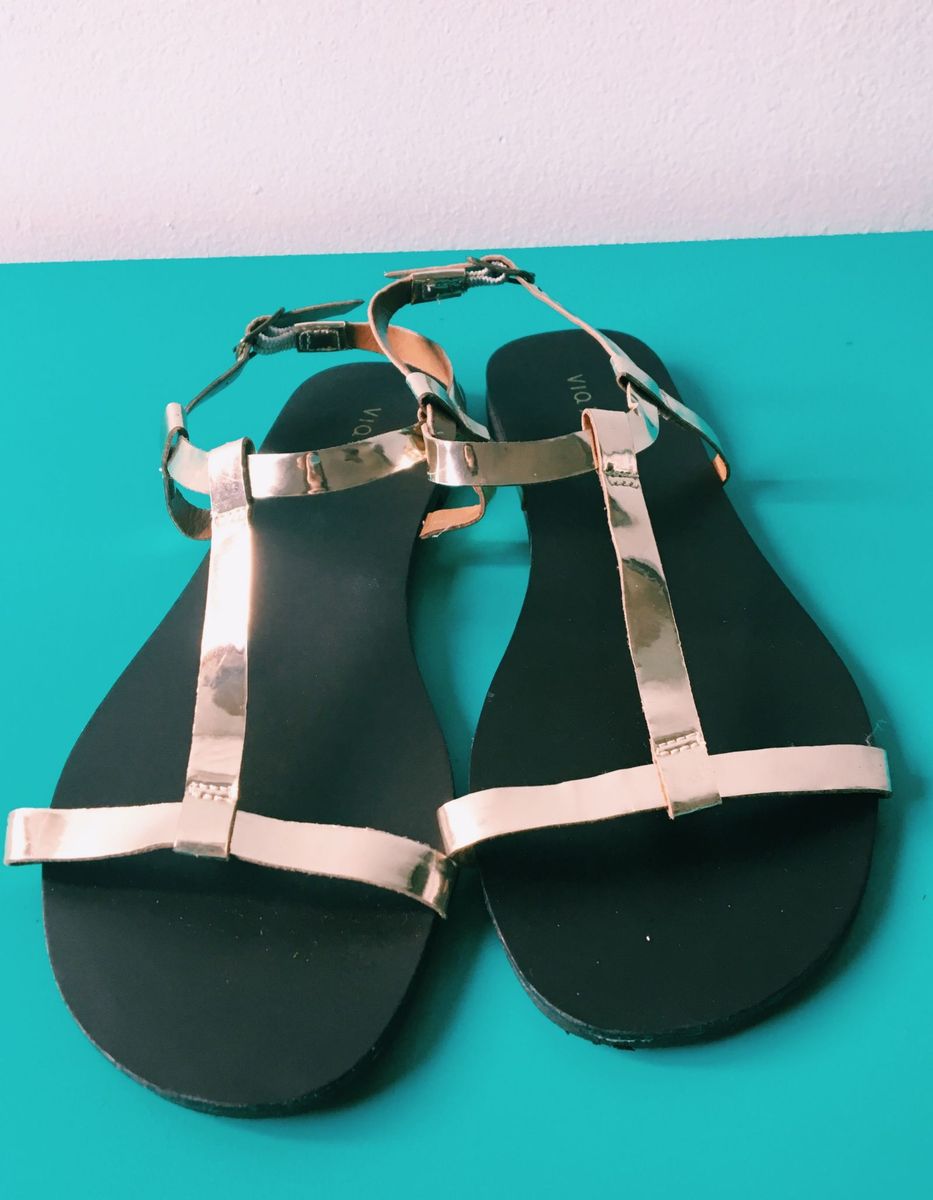 Pé de Deusa Grega | Rasteira Feminina Via Mia Usado 25012451 | enjoei