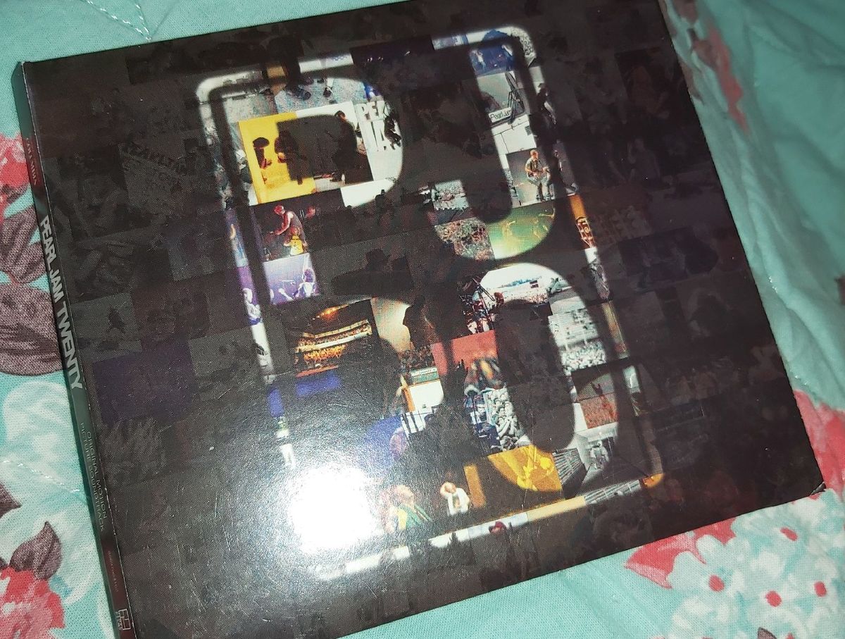 Pearl Jam Twenty Cd Pj 20 | Item de Música Cd Usado 42875781 | enjoei