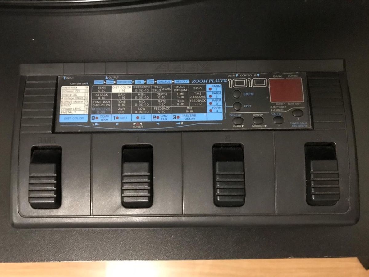 Pedaleira Zoom 1010 | Item de Música Zoom Usado 41262636 | enjoei