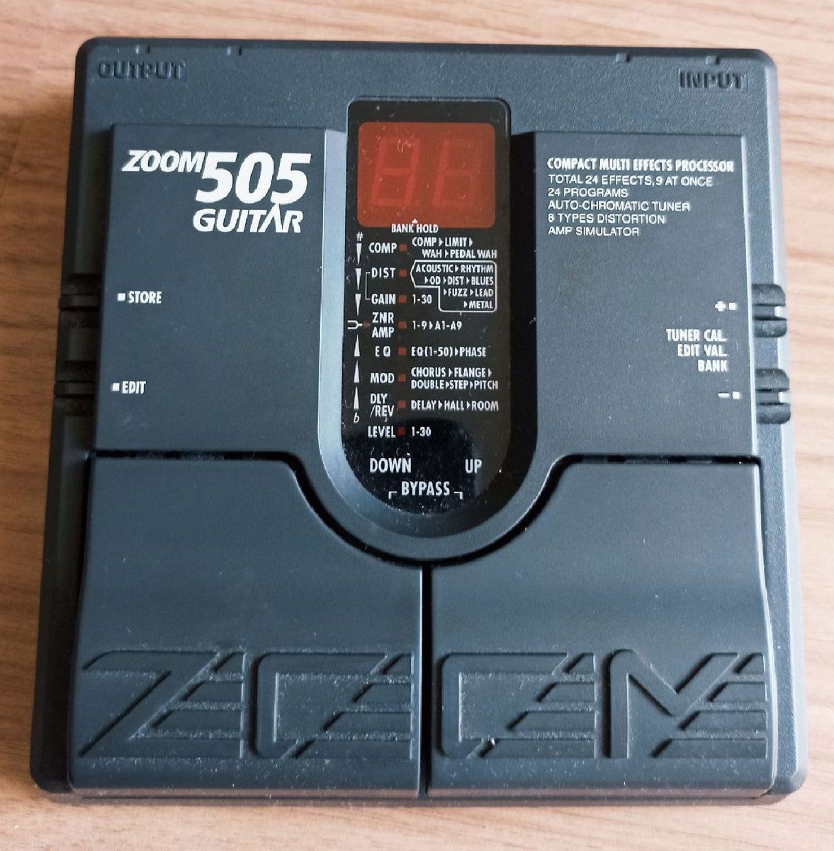 Pedaleira Zoom 505 Guitar | Item de Música Zoom Usado 55680519 | enjoei