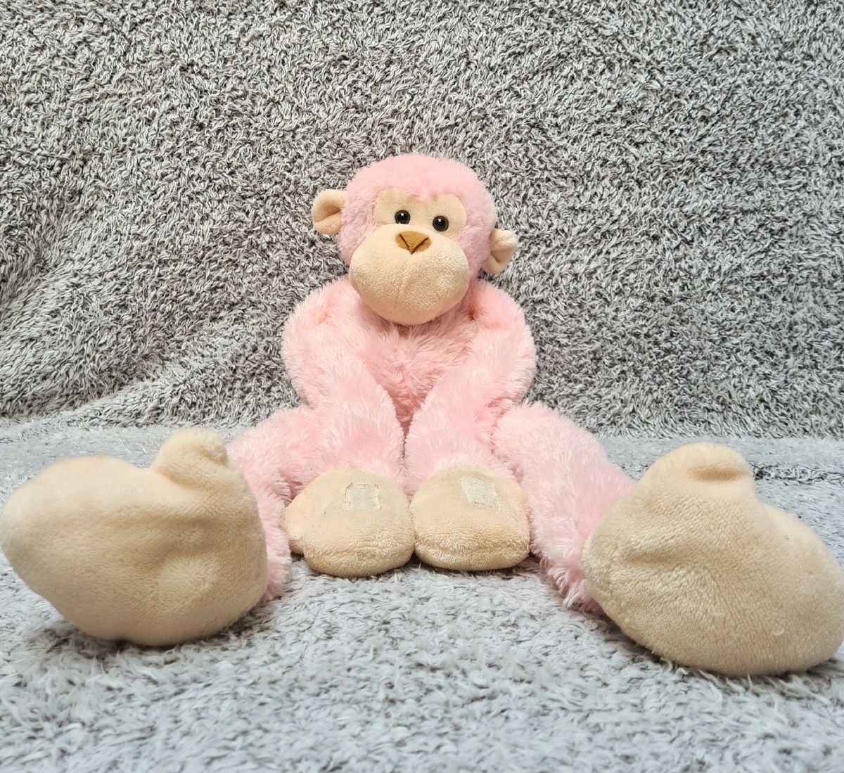 Pelúcia 70cm Macaco Rosa de Braços e Pernas Comprimidos | Pelúcia ...