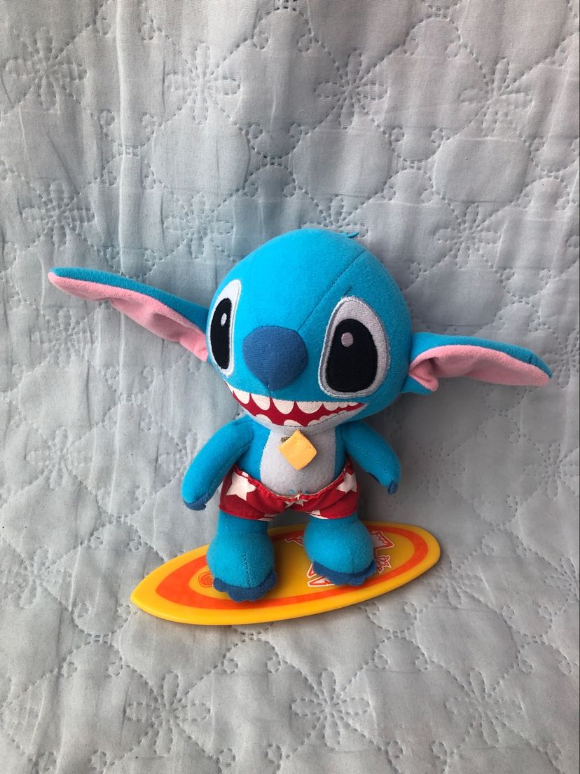 Pelúcia Stitch Prancha de Surf 20cm Disney | Pelúcia Disney Usado ...