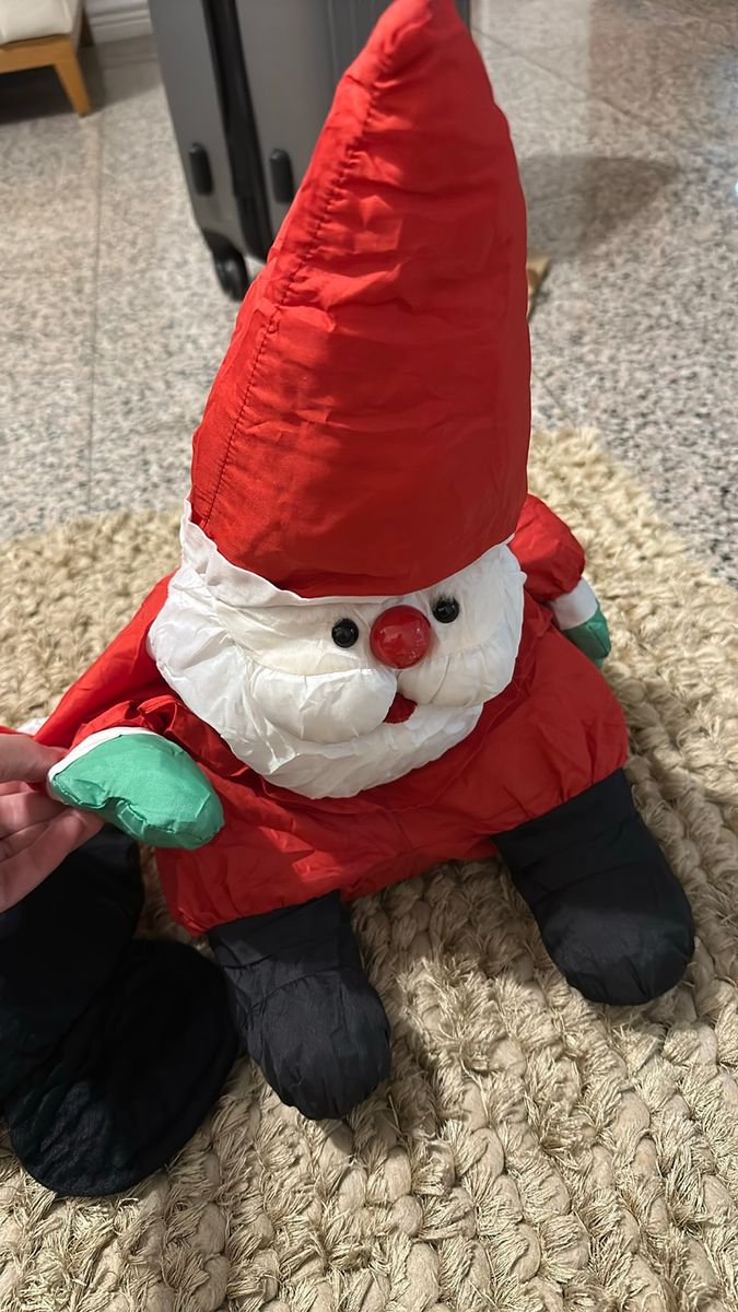 Pelúcias Papai Noel e Mickey | Brinquedo Marital Usado 131920020 | enjoei