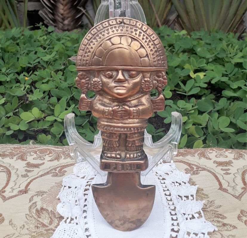 Pequeno Tumi Peruano | Móvel de Antiquário Artesanal Usado 88512074 ...