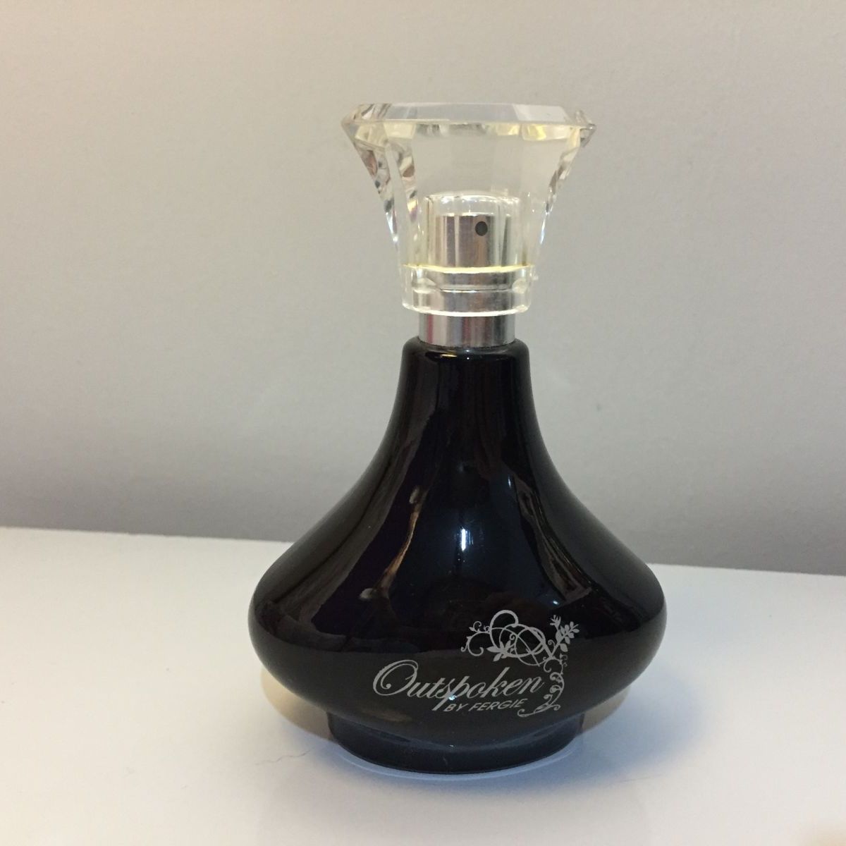 Perfume Outspoken By Fergie | Perfume Feminino Usado 15938678 | enjoei