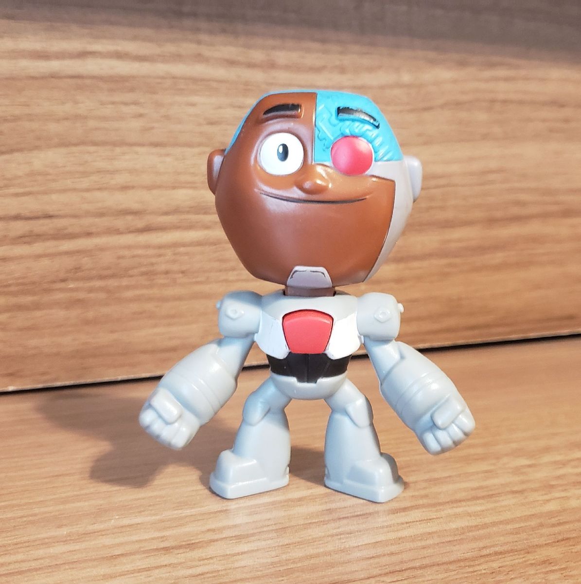 Personagem Teen Titans 2019 Cyborg Mc Donalds | Brinquedo Mcdonalds ...