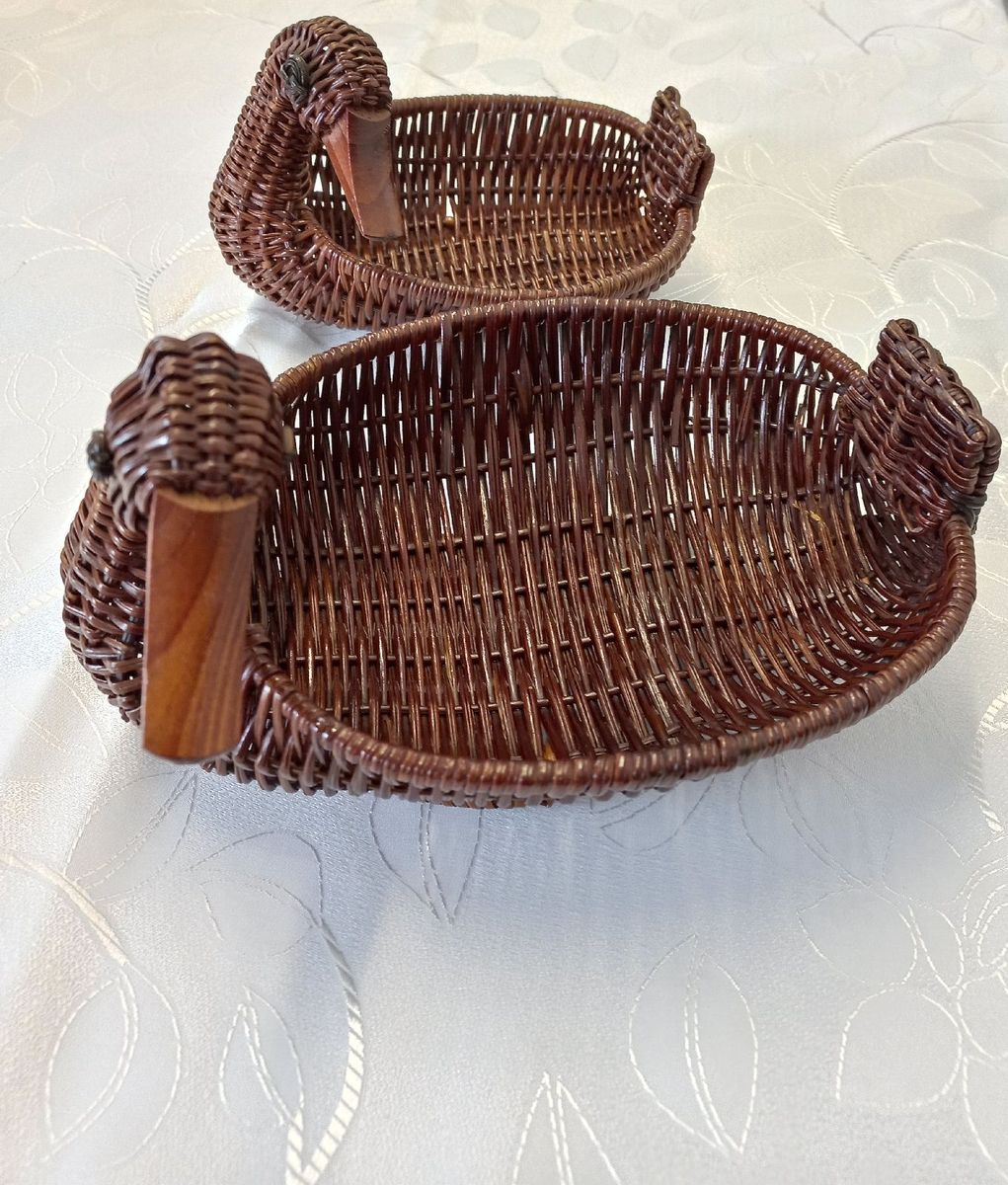 Petisqueira de Vime Formato Pato | Móvel de Cozinha Usado 82215926 | enjoei