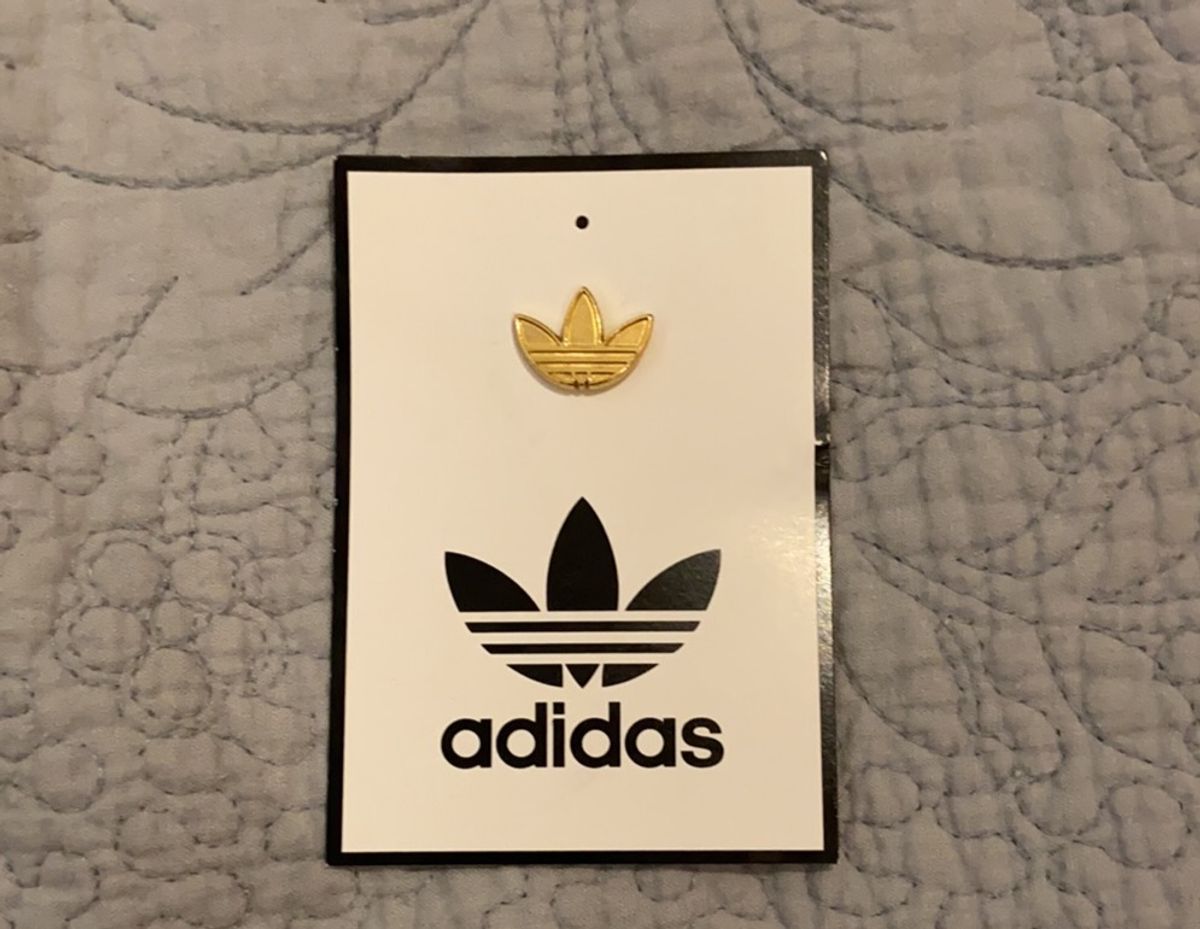 Pin Broche Dourado Adidas Originals | Produto Masculino Adidas Nunca Usado 52199508 | enjoei