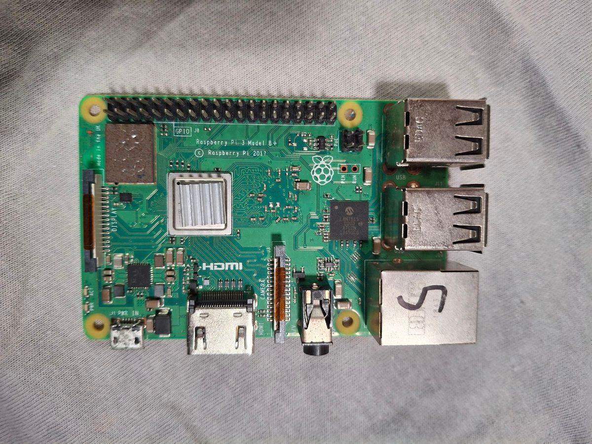 Placa Raspberry Pi 3 B+ Perfeito Estado | Item Info & Eletro Raspberry ...
