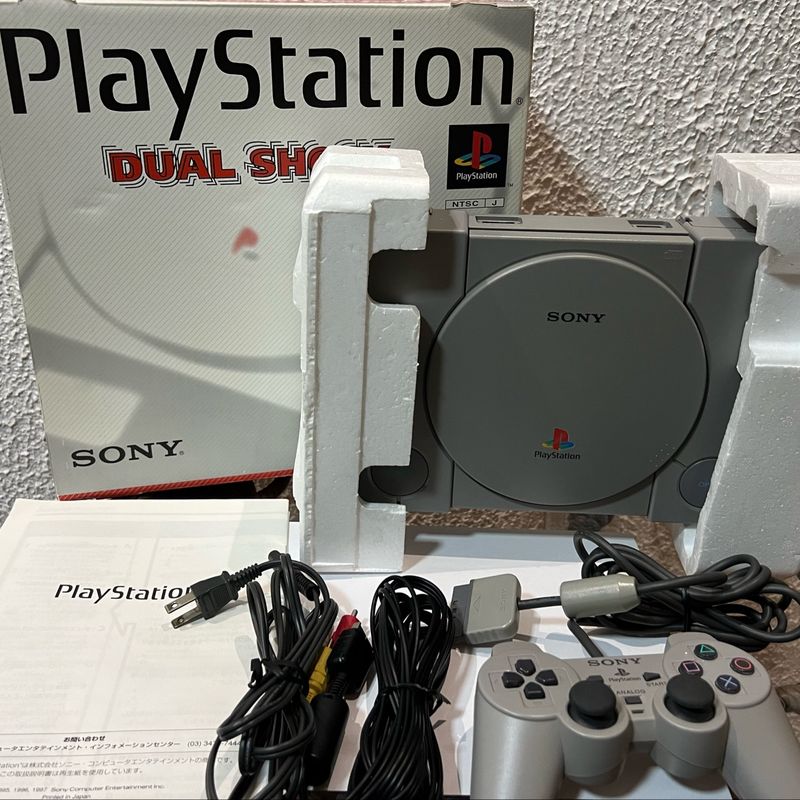 Playstation 1 Completo Caixa Original e Acessorios Originais com Manual Console de Videogame Playstation Usado 70709498 enjoei