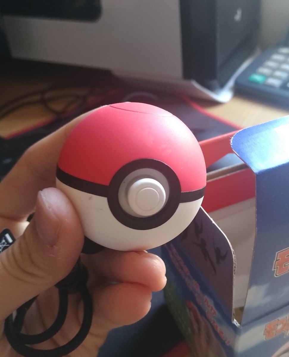 Pokéball Plus | Item Info & Eletro Niantic Usado 38744777 | enjoei