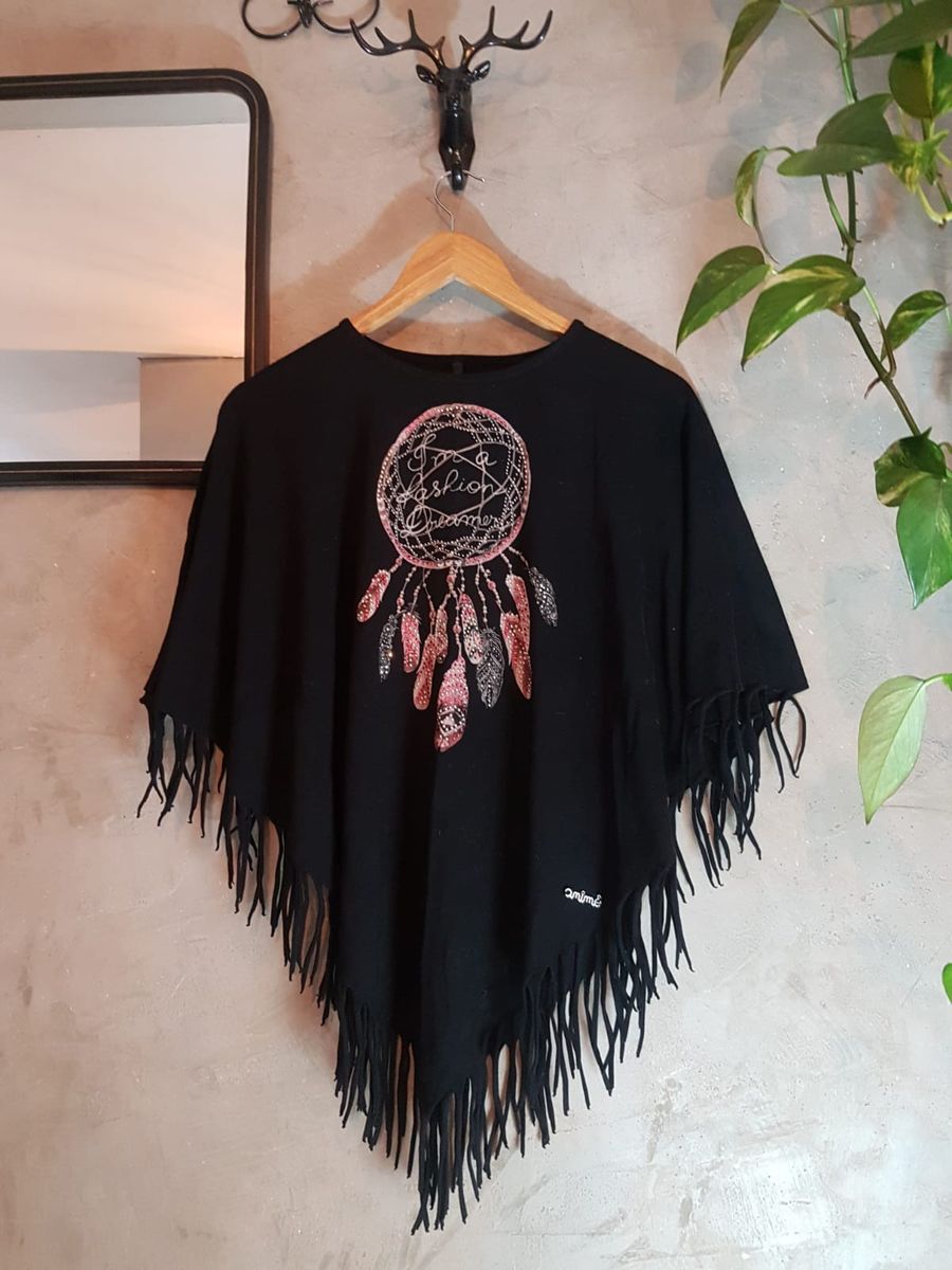 Poncho Animê Preto com Franjas Desenho Filtro Dos Sonhos | Roupa ...