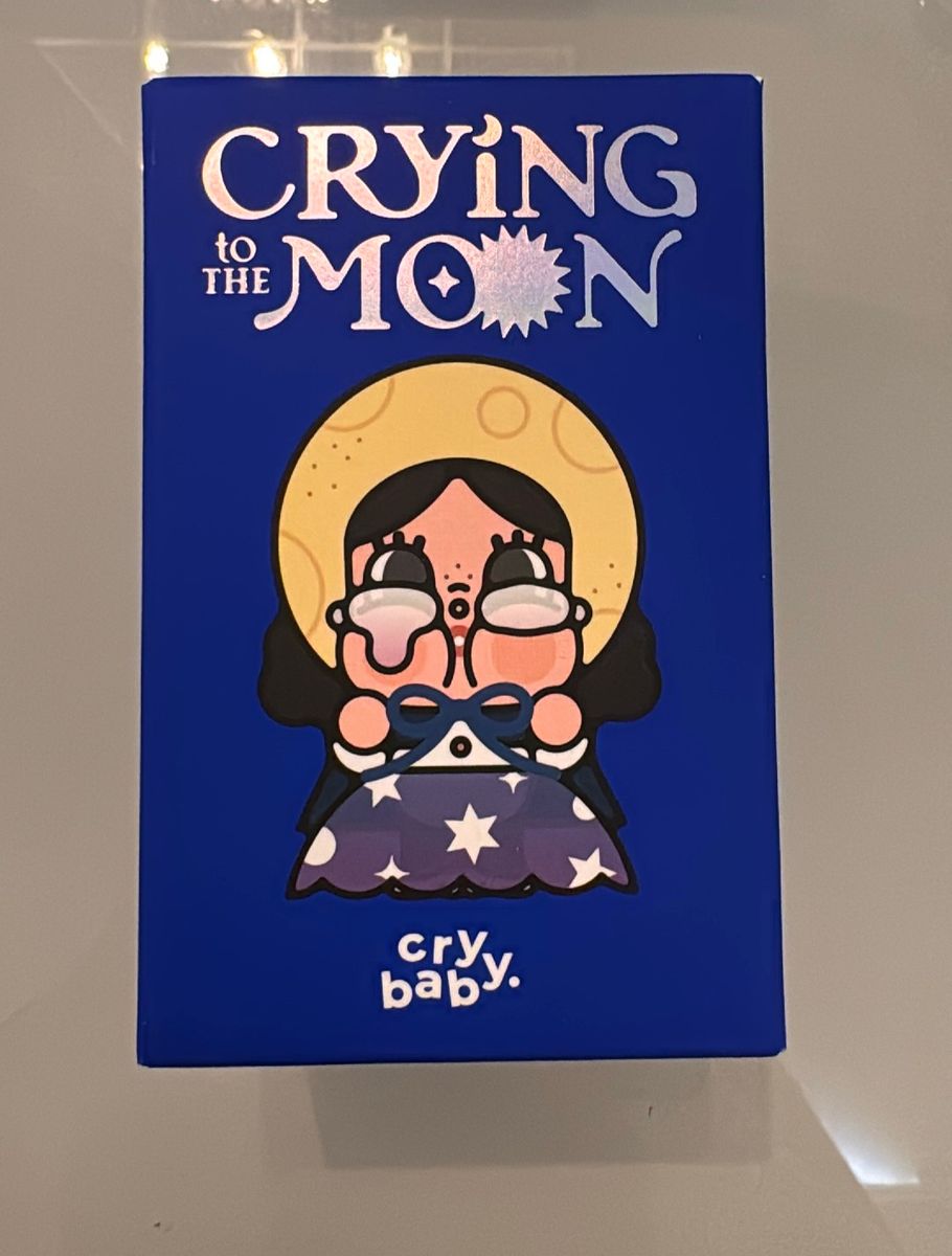 Pop Mart Crybaby Crying To The Moon | Produto Feminino Pop Mart Nunca ...