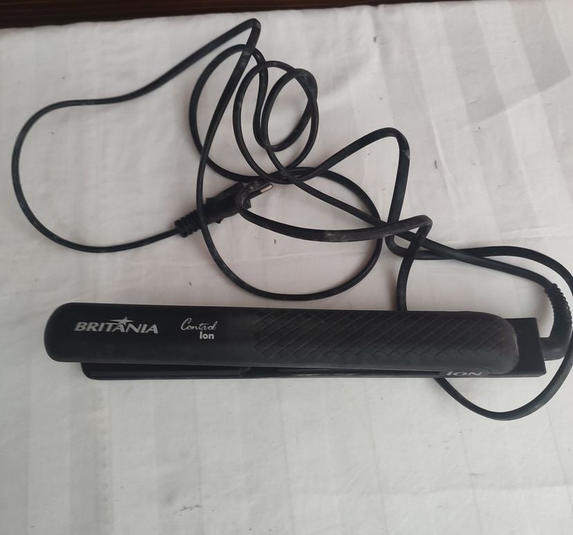 Prancha Britania - 110 / 220 Volts | Item Info & Eletro Britania Usado ...