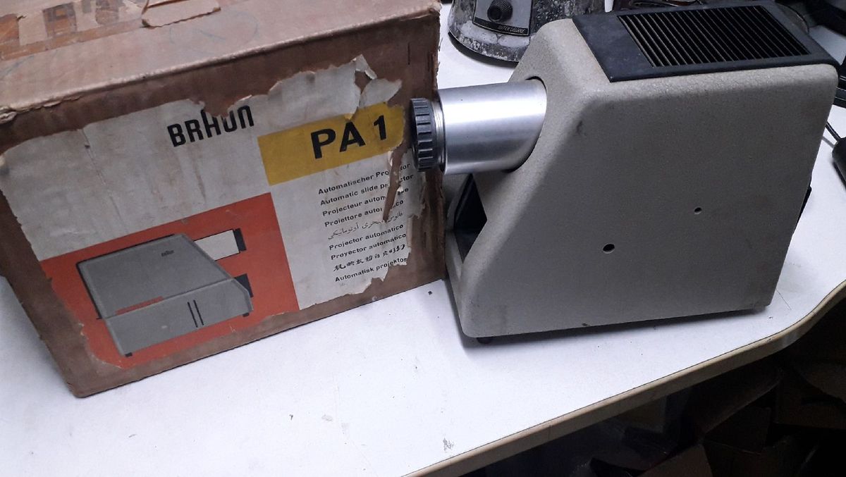 Projetor de Slides Fotográfico Antigo Braun | Item Info & Eletro Usado ...