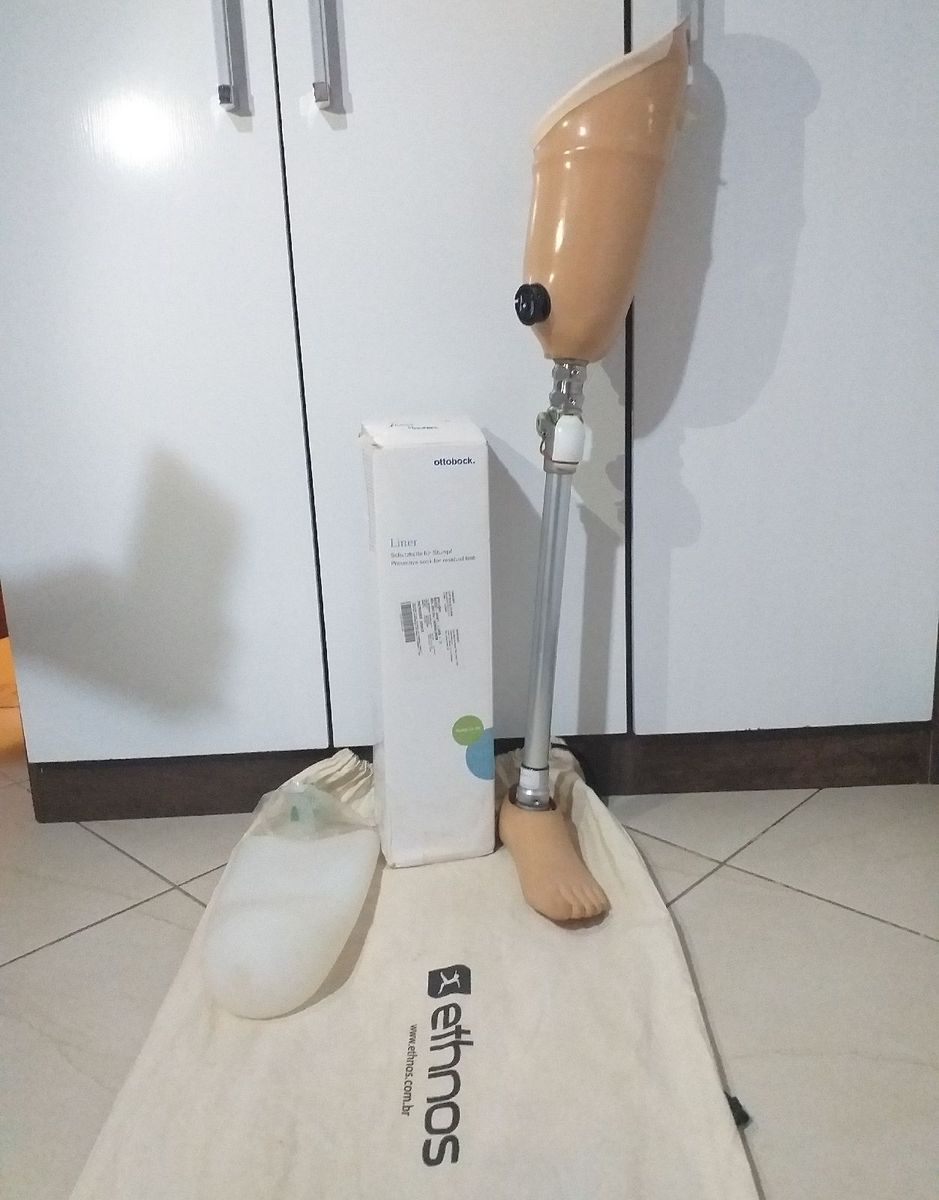 Prótese Ottobock - Perna Mecânica, com Luva de Silicone, Usada ...