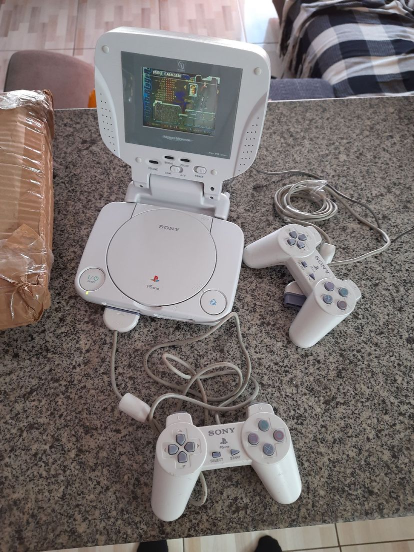 Ps1 One com Tela Lcd. | Console de Videogame Sony Usado 49546842 | enjoei