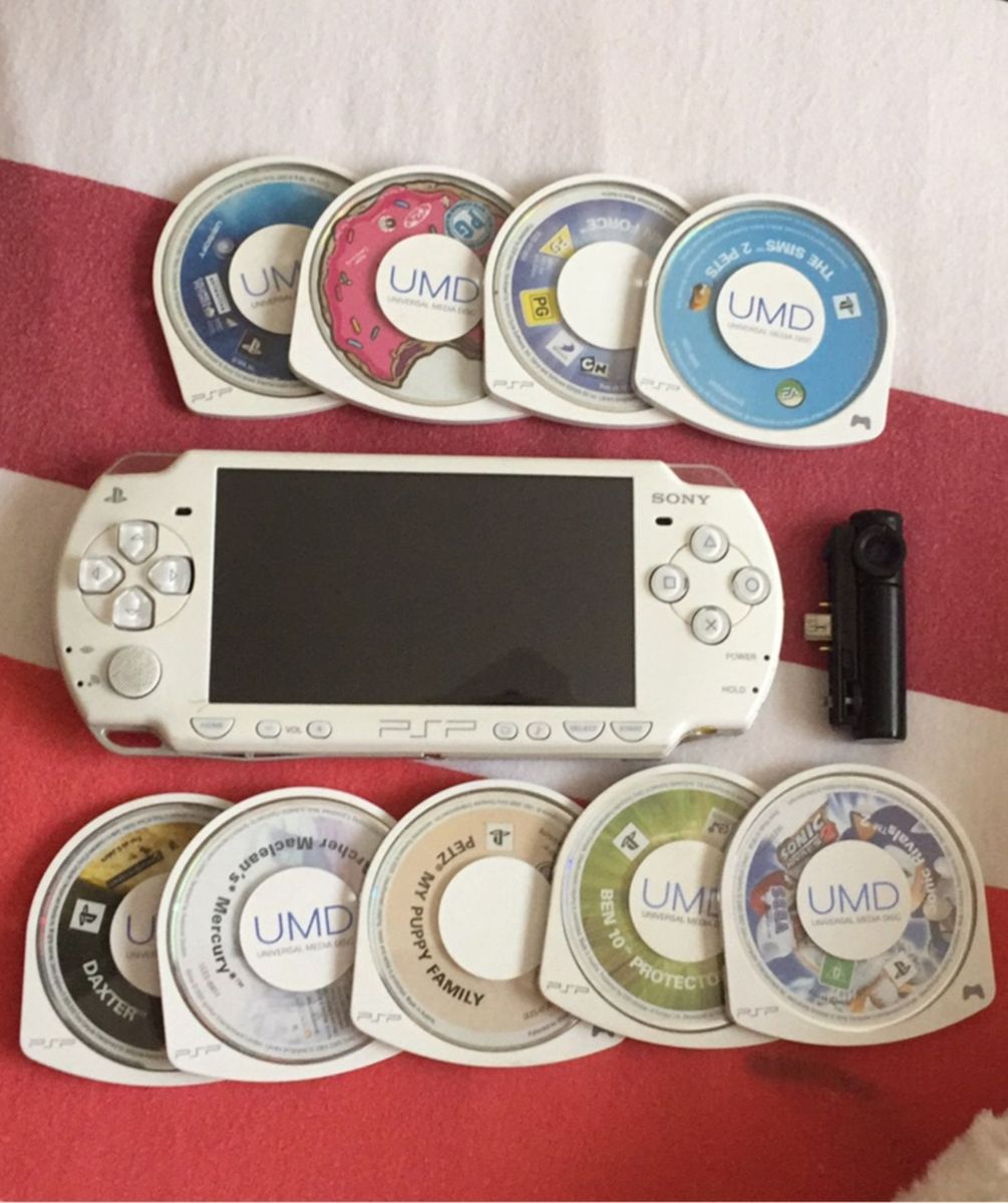 Psp com Câmera e Jogos | Console de Videogame Psp Usado 18208737 | enjoei