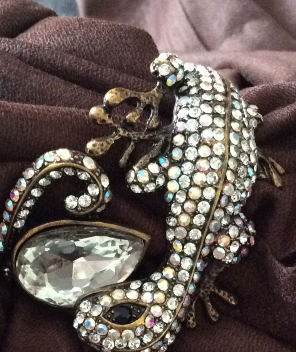Pulseira Broxe com Cristais e Um Cristal Grande | Bijuteria Feminina ...