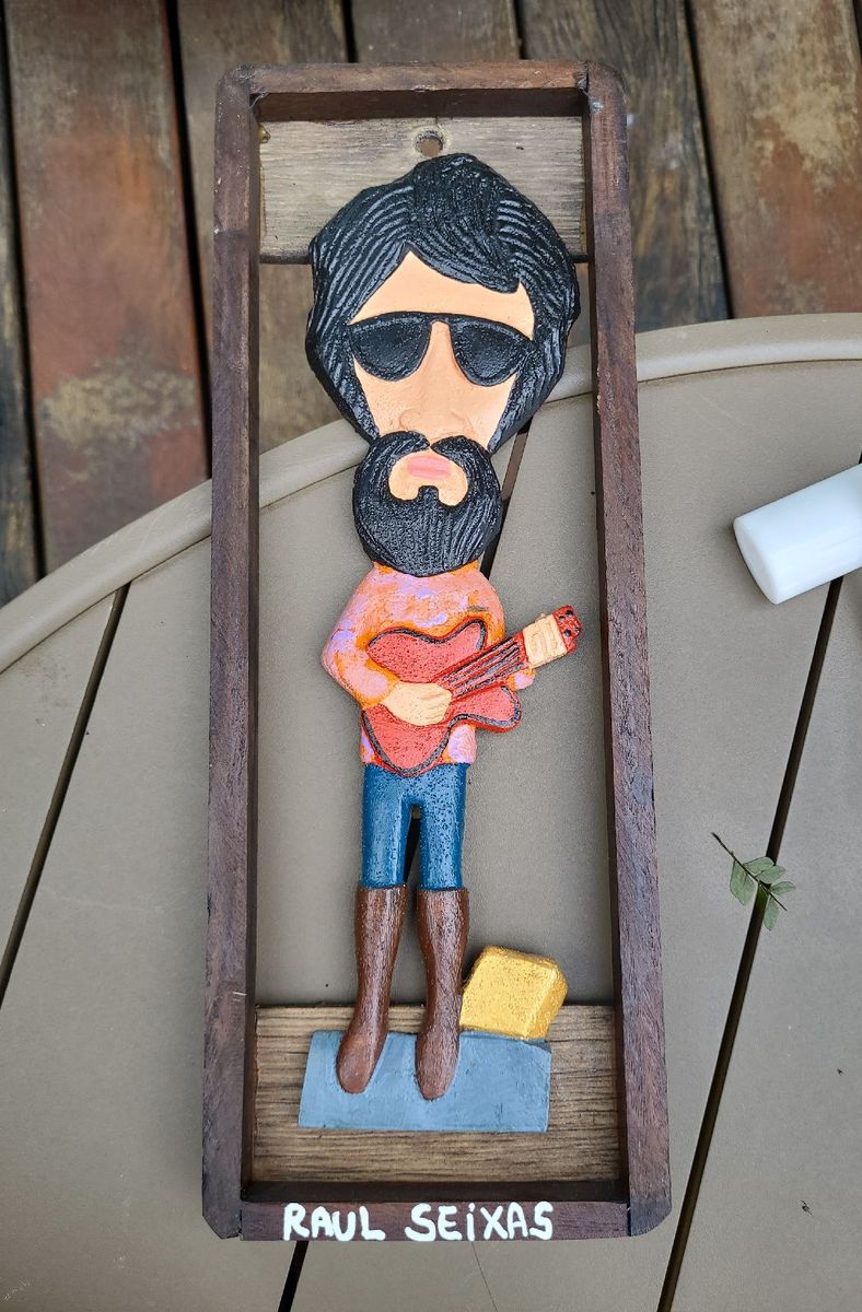 Quadrinho Raul Seixas de Madeira | Item de Decoração Artesanal Nunca ...