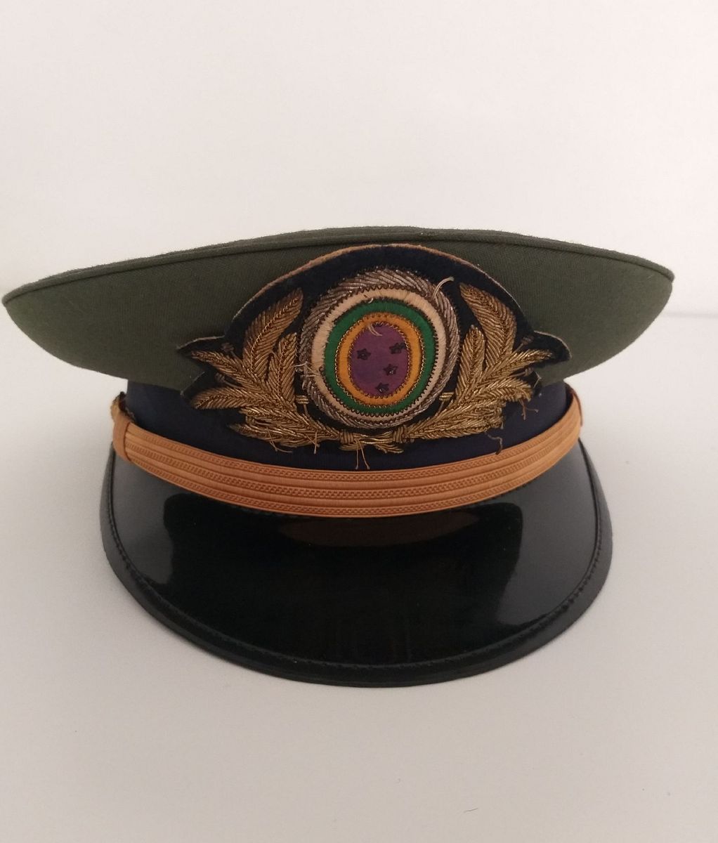 Quepe Militar Exército Antigo - Excelente Estado de Conservação | Móvel ...