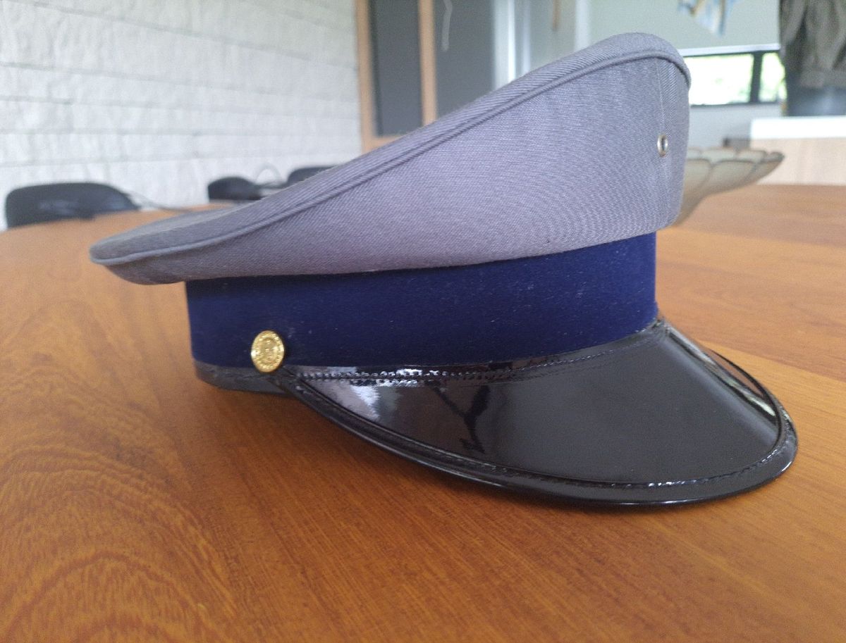 Quepe Militar | Produto Vintage e Retro Citerol Usado 81349305 | enjoei