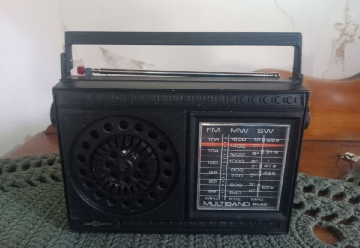 Rádio Antigo Motoradio Multiband Rpf=m32 3 Faixas (leia Anúncio ...