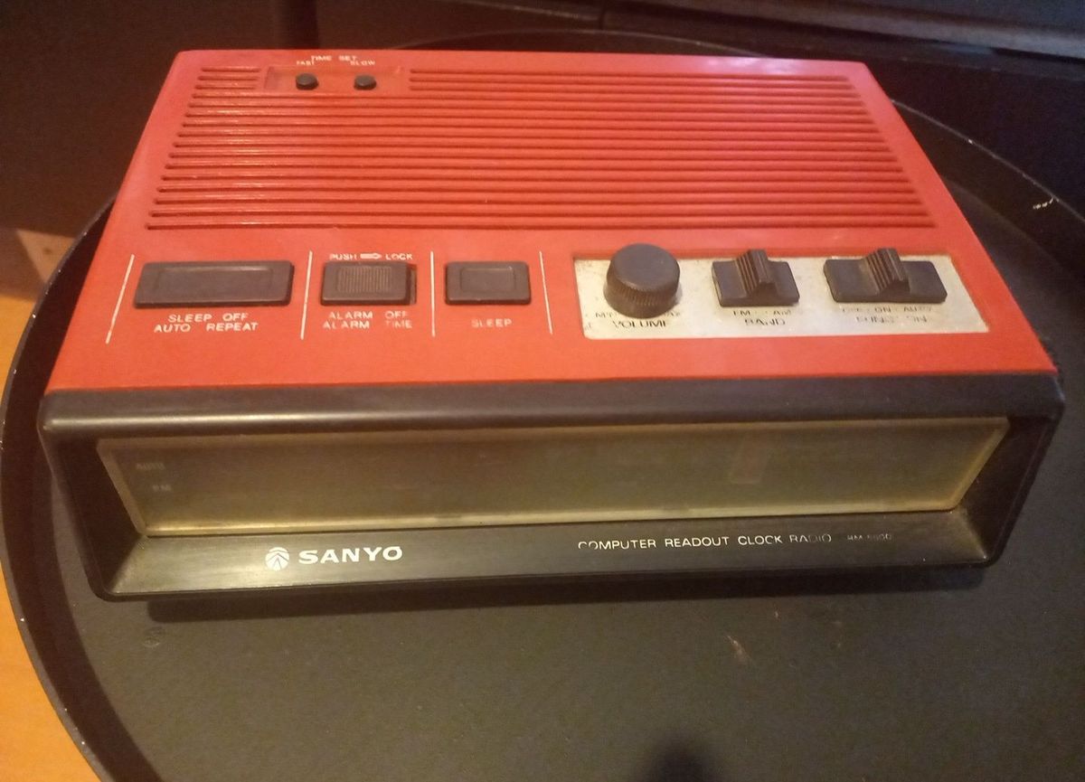 Rádio Antigo Sanyo | Item Info & Eletro Sanyo Usado 101971387 | enjoei