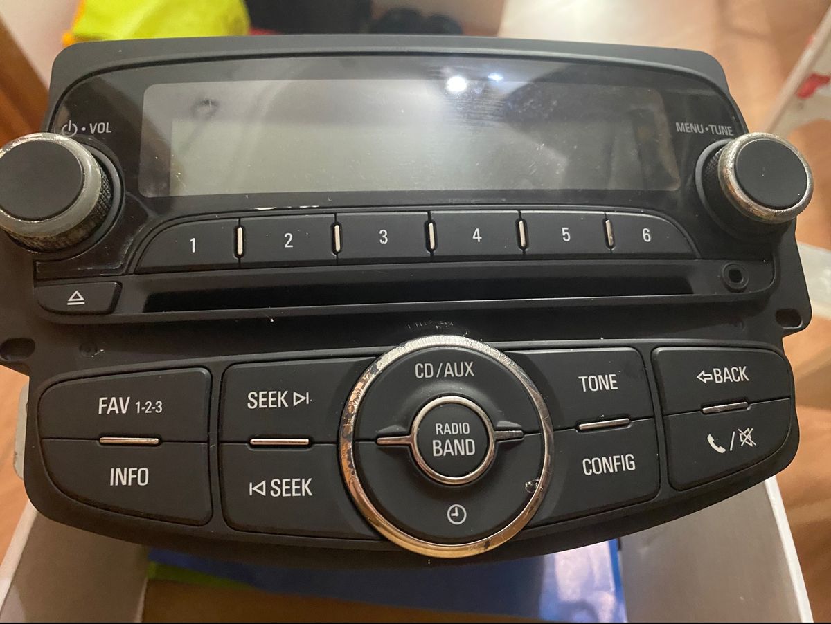 Rádio com Frente Original Tracker 2016 | Item Info & Eletro Ce Usado ...